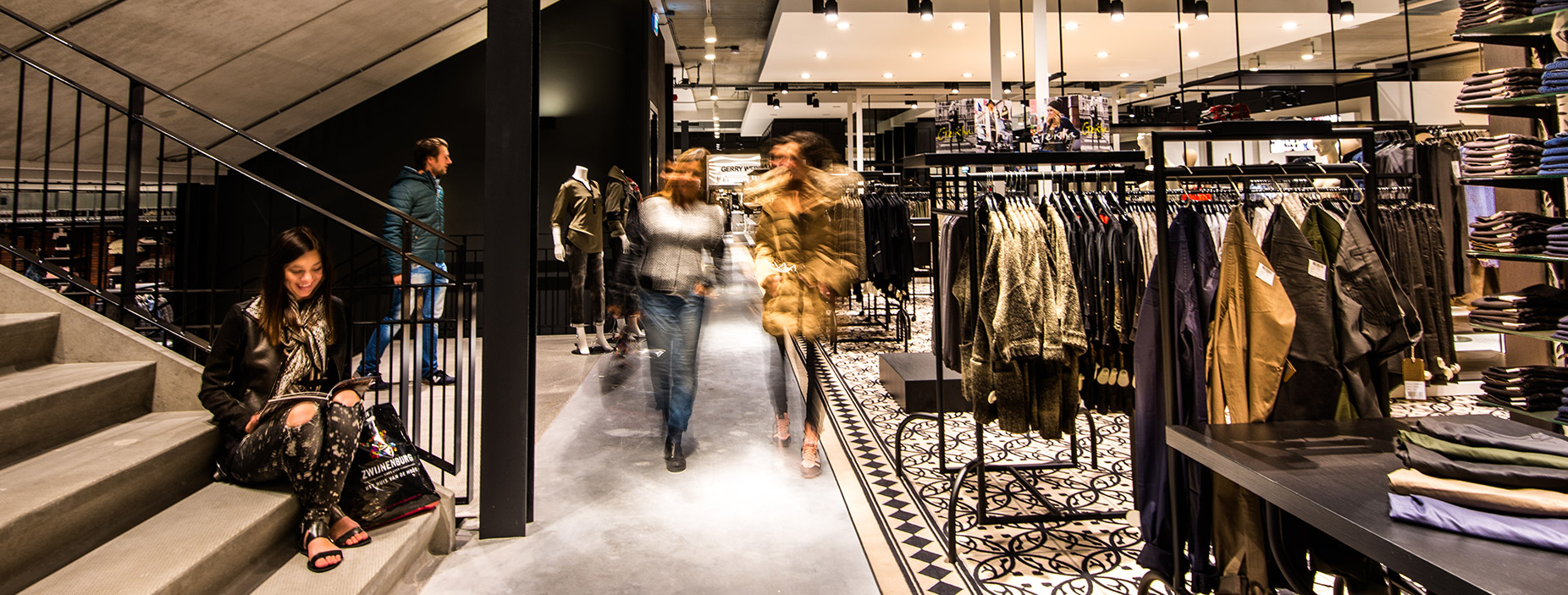 Onze winkel - Zwijnenburg Mode